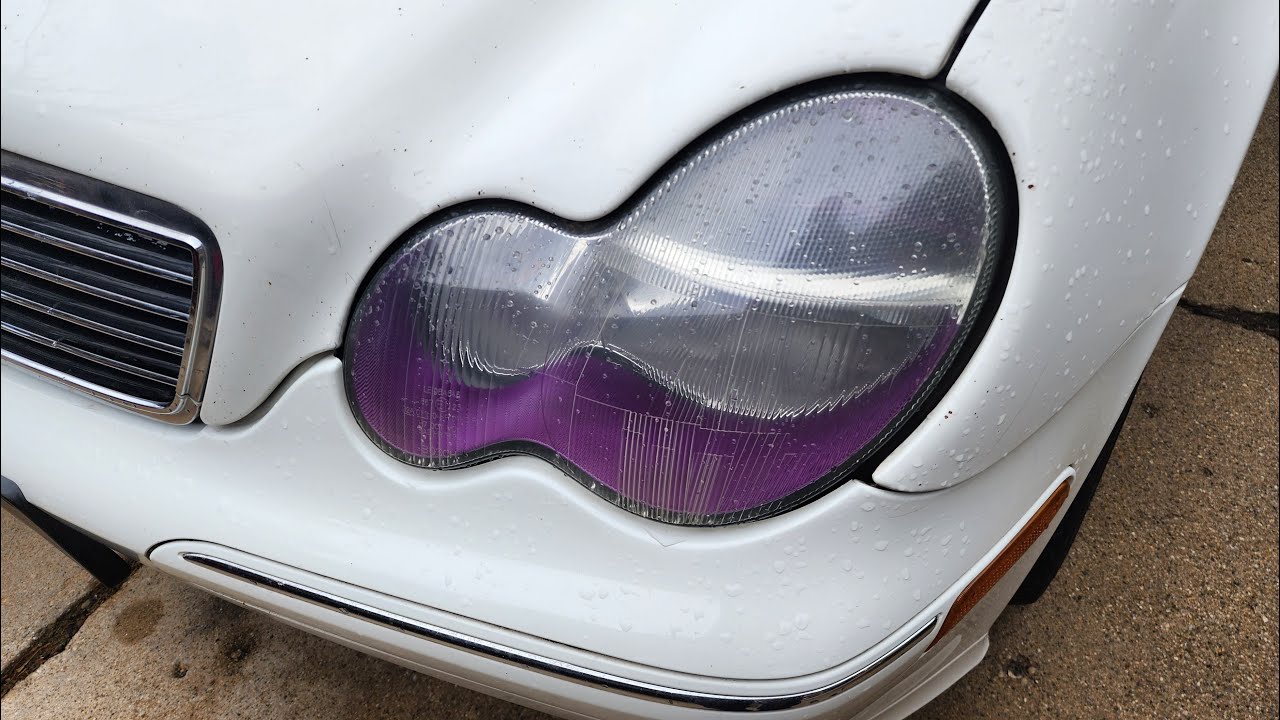 Mercedes-Benz C-Class (W203) Headlight Restoration - YouTube