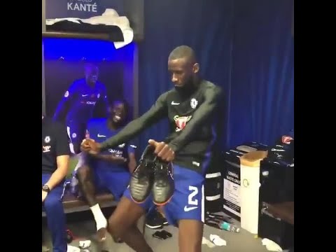 Ngolo Kante laughing at Rudiger's dancing in dressing room 😁 - YouTube