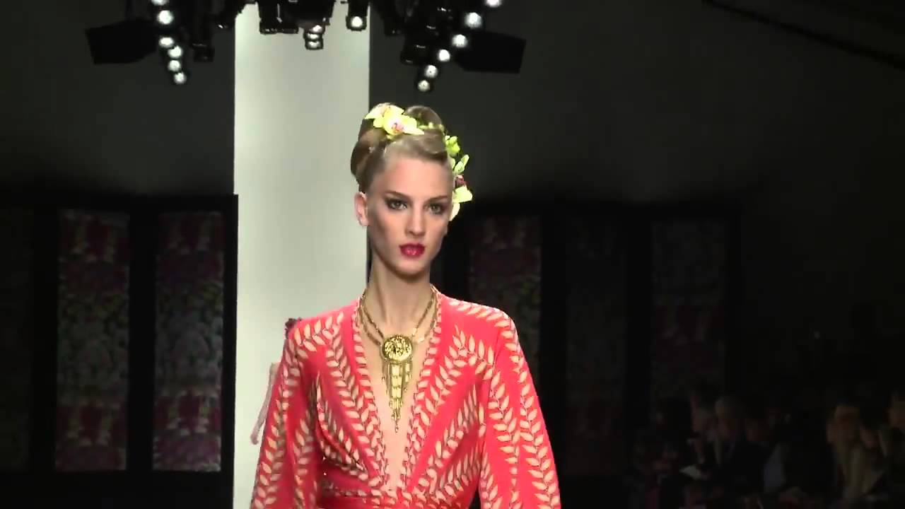 Issa London Spring Summer 2013 Fashion Show - YouTube