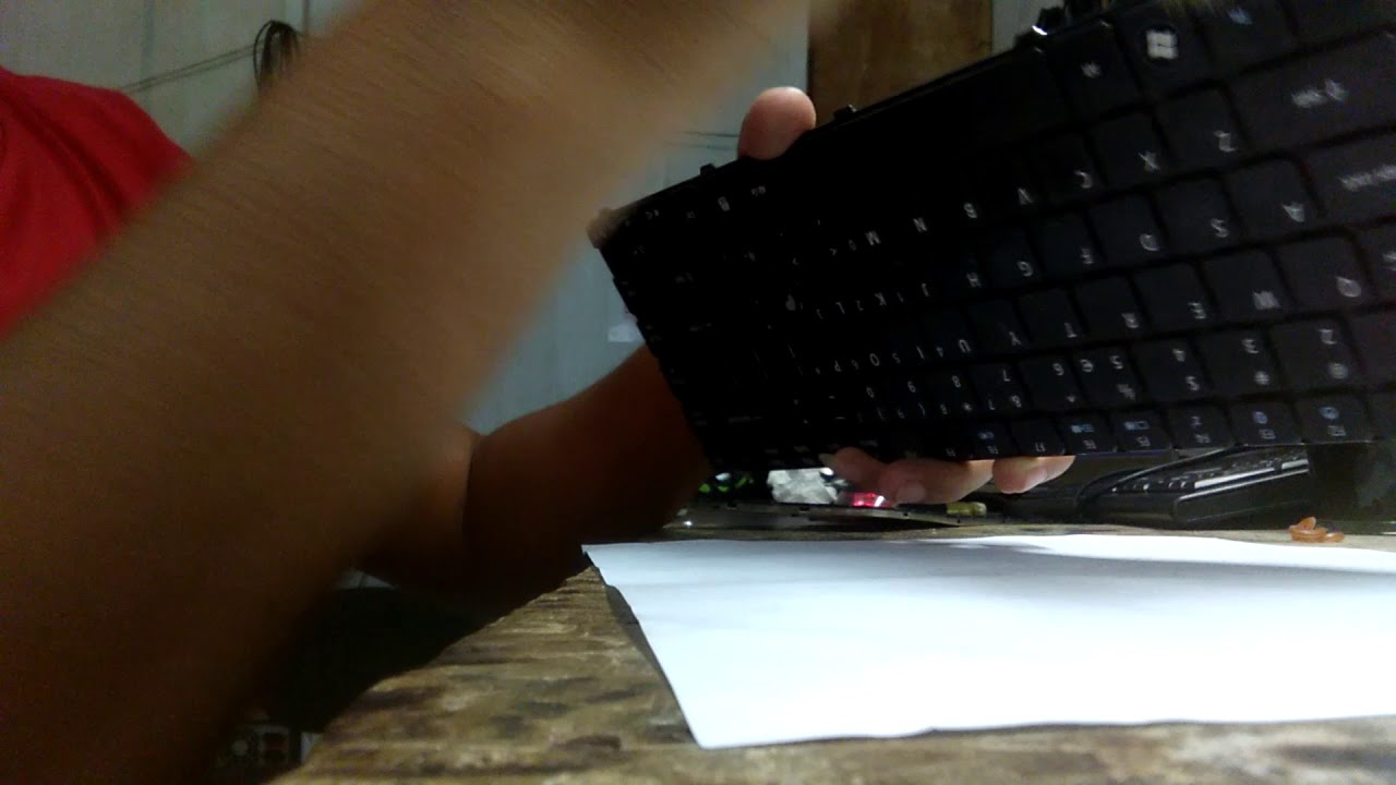 Solusi keyboard laptop macet - YouTube