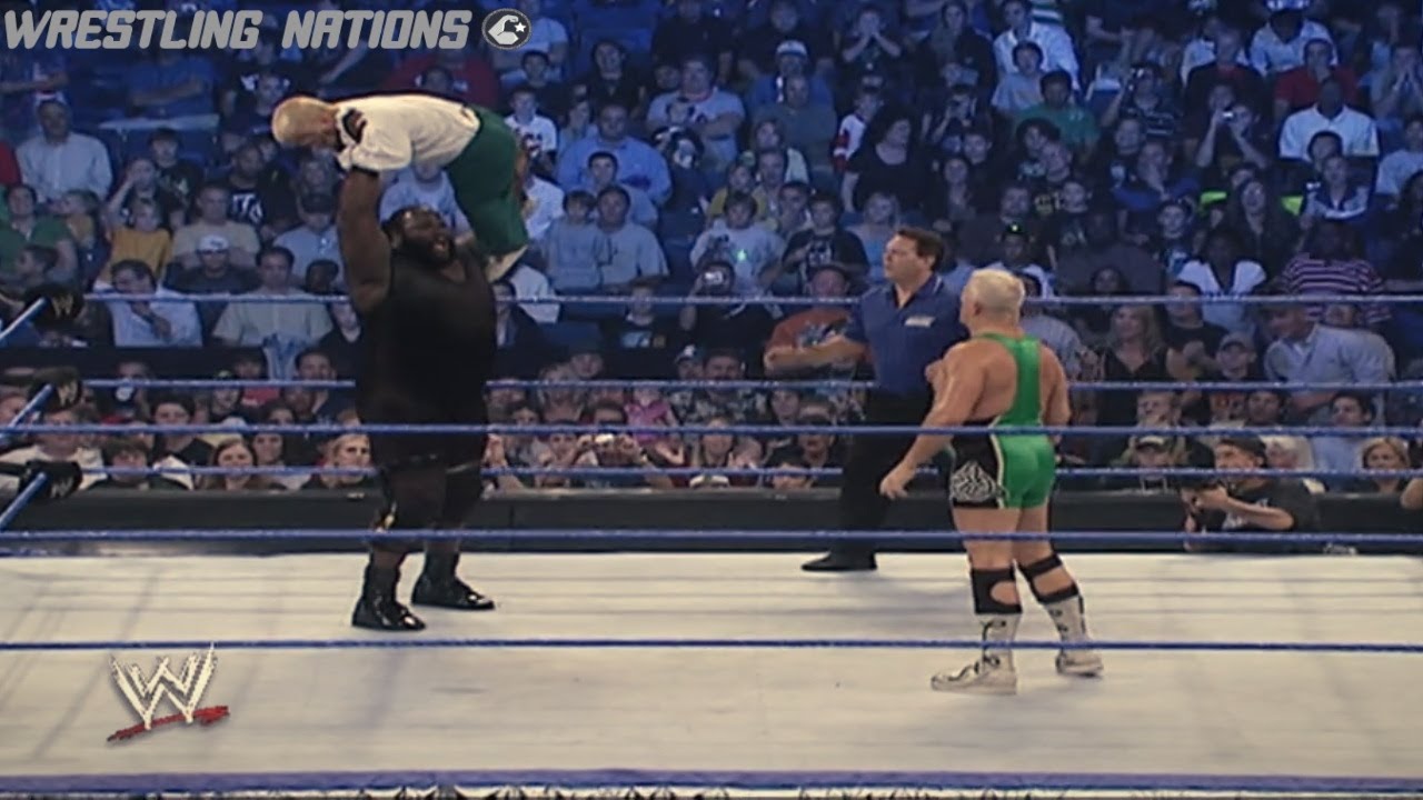 2 vs 1 - Mark Henry vs Finley and Hornswoggle on Smackdown - YouTube