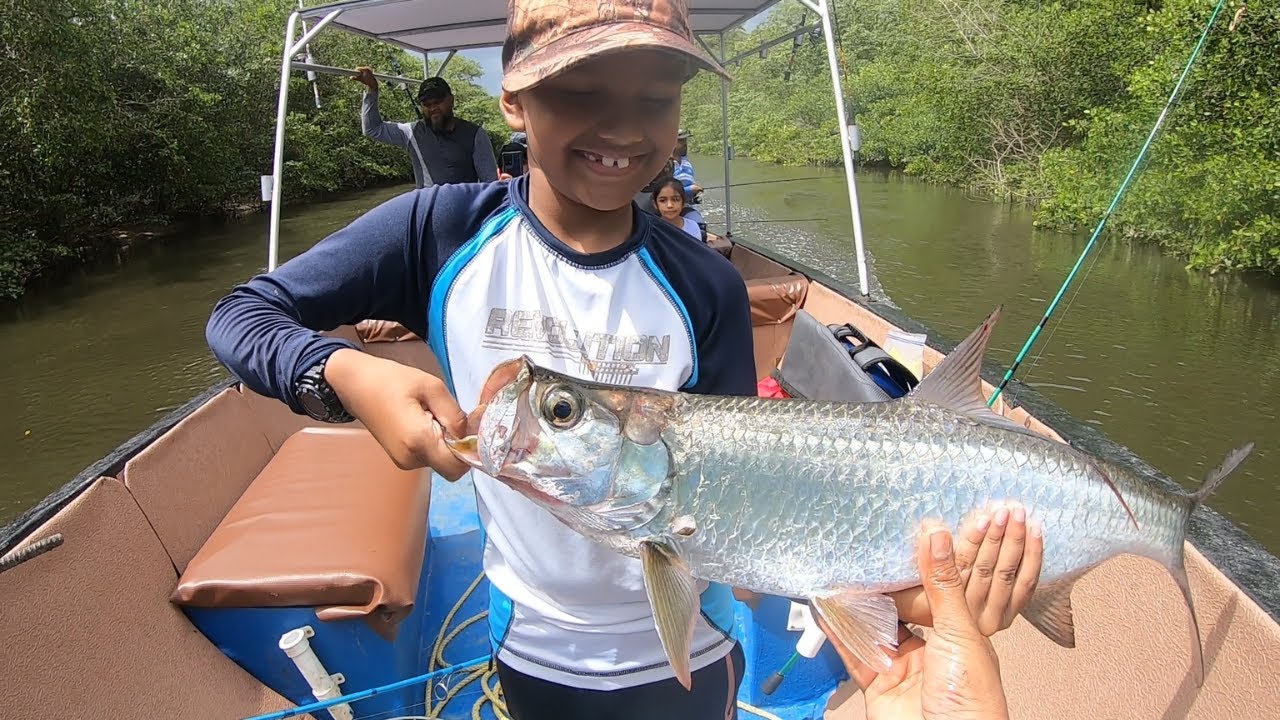 SMALL KIDS CATCHING BIG FISH!!!!CRAZY DAY OF TARPON FISHING IN THE ...