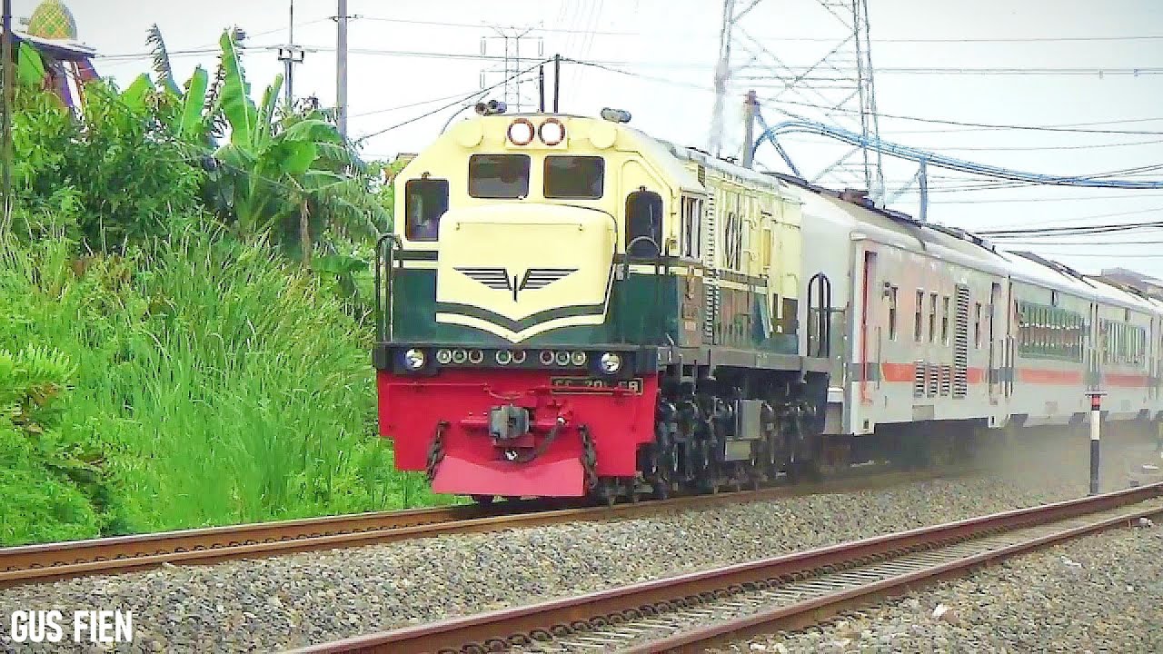 KERETA API VINTAGE AMBARAWA EKSPRES NGEBUT DI TIKUNGAN - YouTube