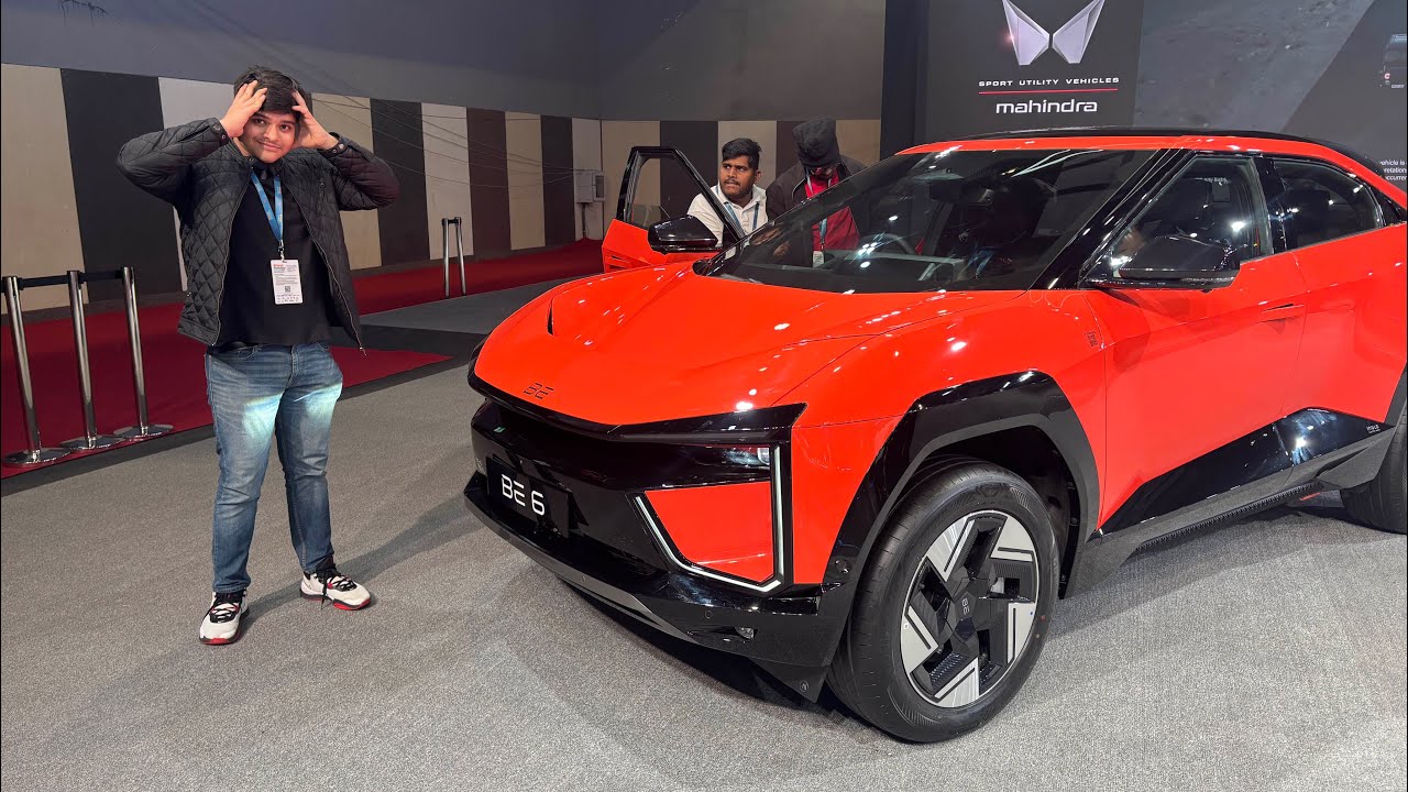 Flying Car in Expo😱 | Bharat Mobility Expo Hall 14 |, Mahindra, Eicher ...