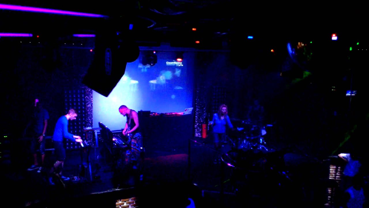 Calvin Harris and Benassy Br. Mixing | NEOTONE Live - YouTube