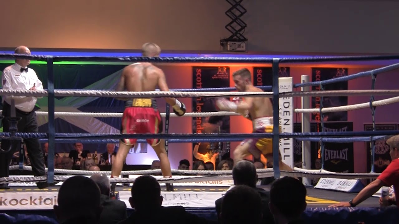 Scott Allan vs Marc Leach - YouTube