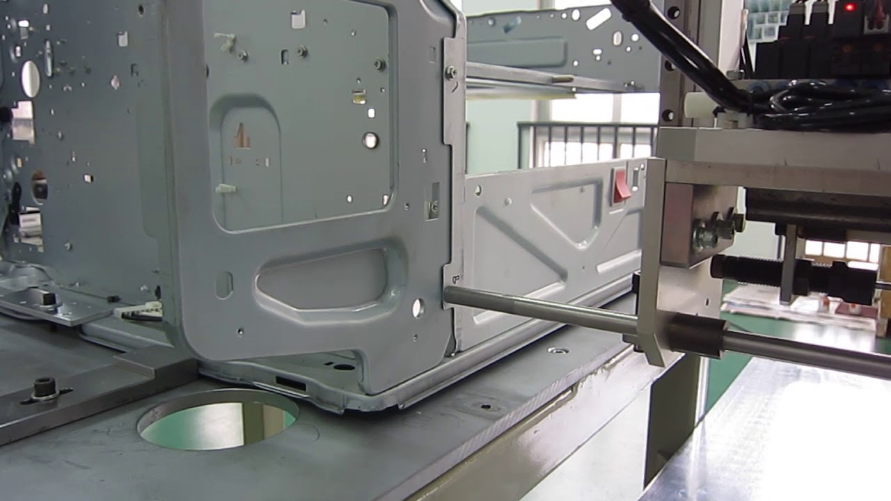 Guge 1 Lateral Locking/ Automobile Industry /Automatic Screw lock machine - YouTube
