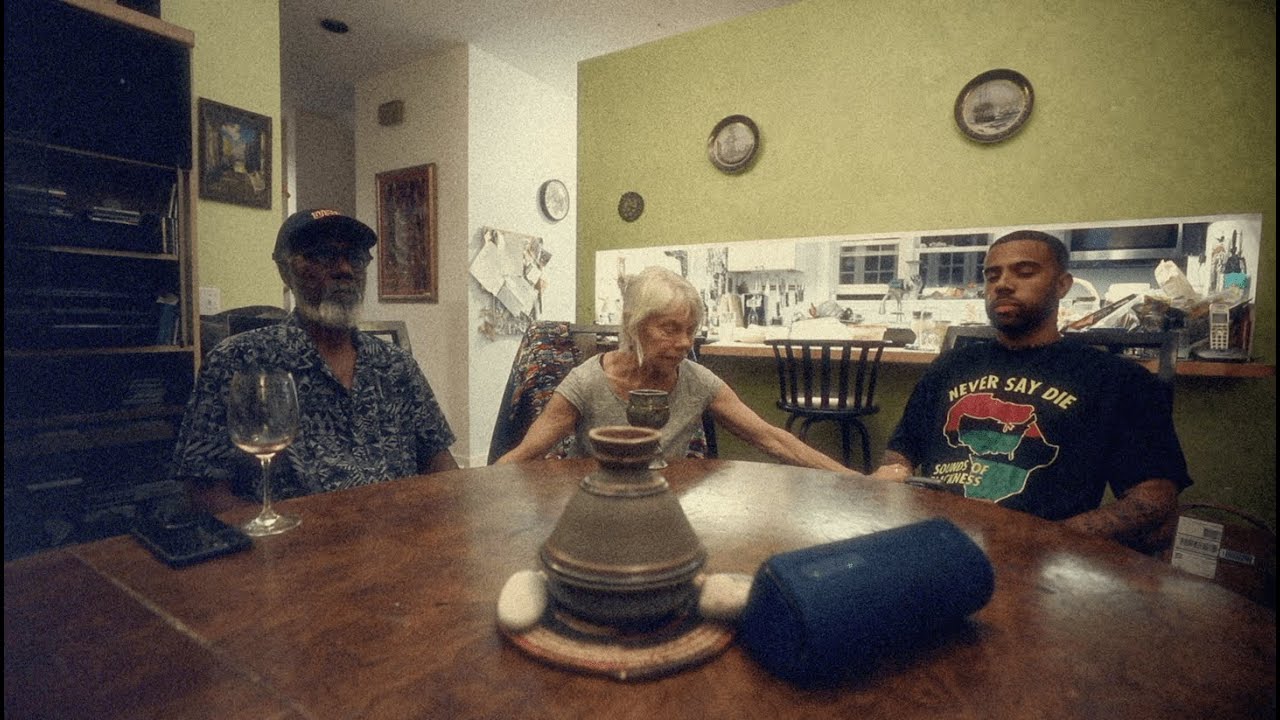 Vic Mensa - Blue Eyes (Parents' Reaction) - YouTube