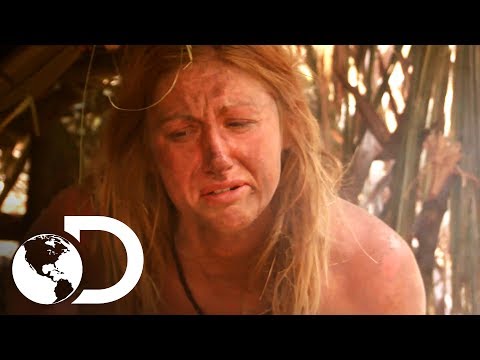 Eu tou me sentindo muito atacada | Largados e Pelados - A Tribo | Discovery Brasil