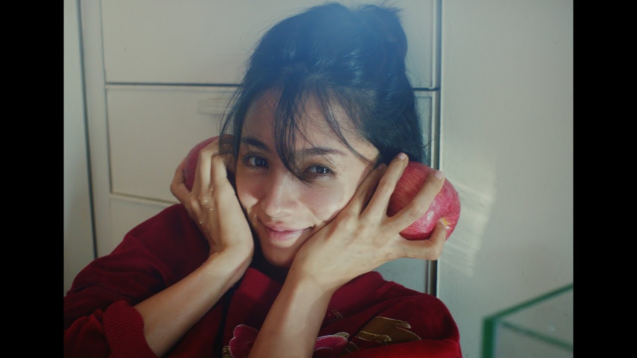 Chara 『Tiny Dancer』Music Video - YouTube