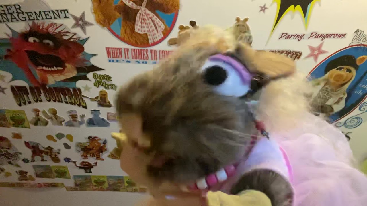 Yolanda the Rat Sings No Excuses - YouTube