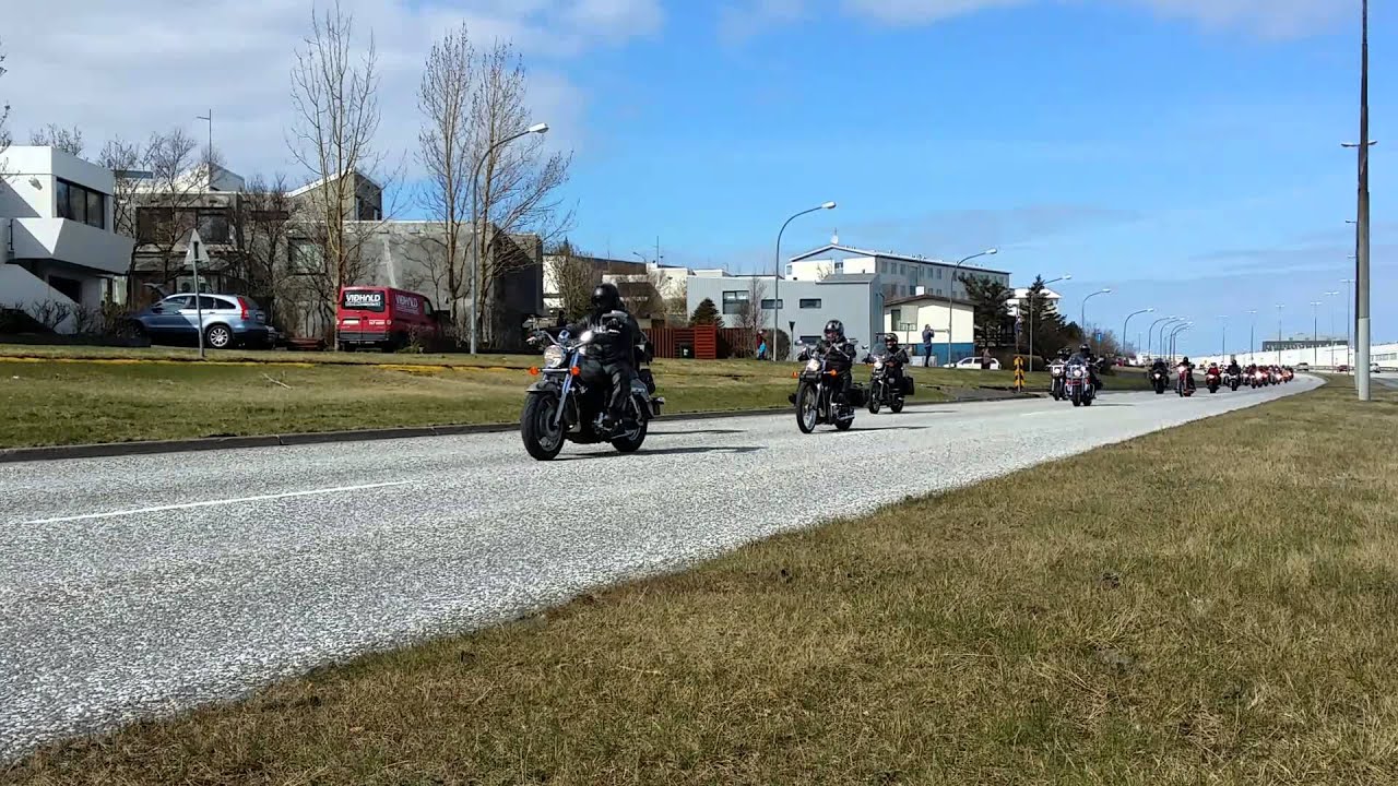 Hópkeyrsla Snigla 1Maí - YouTube