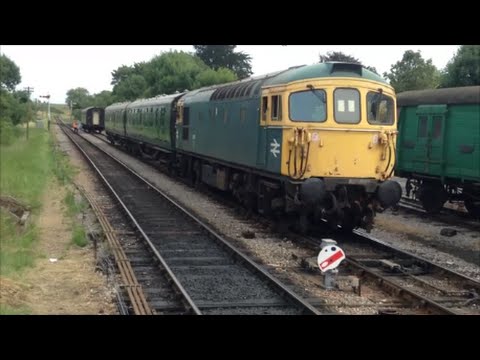 Swanage Railway- Class 33111 shunts stock @ Corfe - YouTube