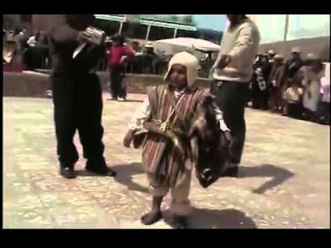 Niño recitando un poema en aymara 2016 (ADRIAN PRODUCCIONES) - YouTube