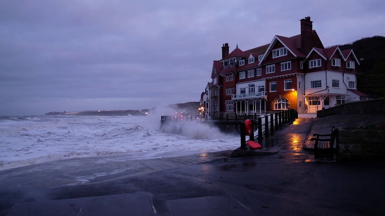 Sandsend Sea Front - Waves Crashing In - YouTube