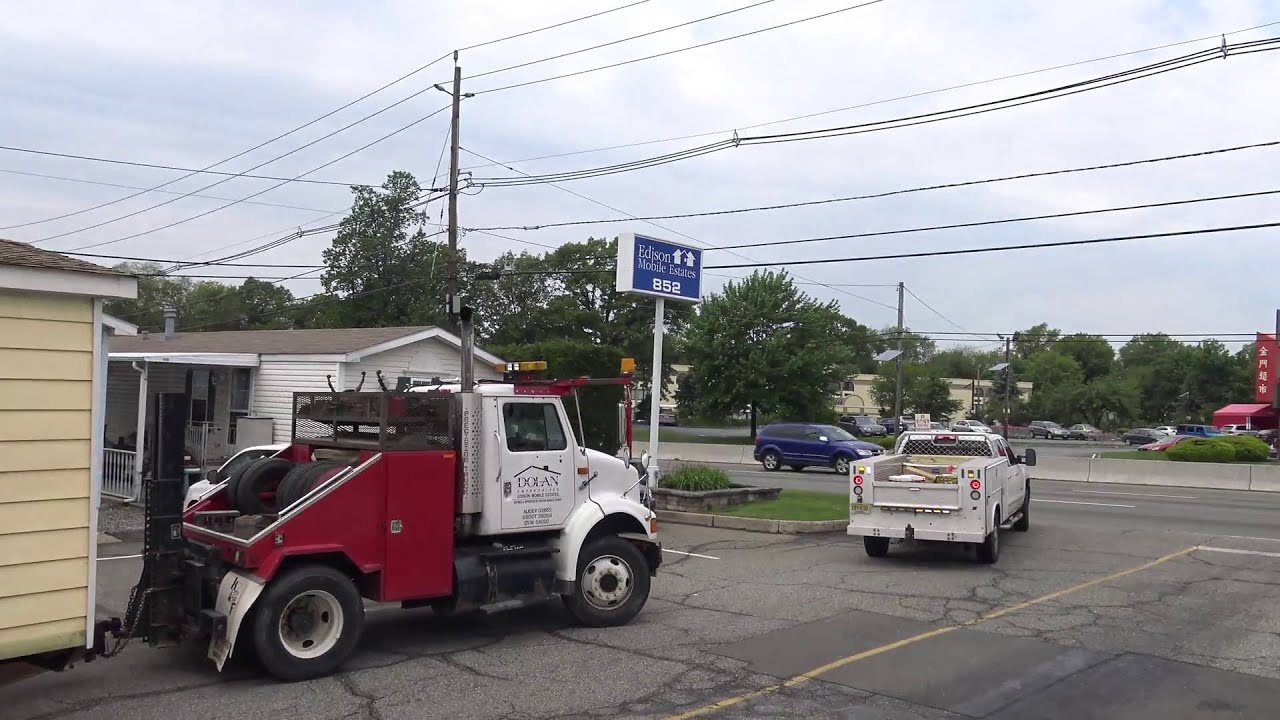 Old mobile home leaves Edison Mobile Estates Edison NJ www ...