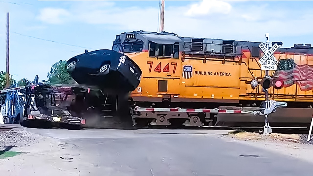 Biggest Train Collisions and Mistakes Caught On Camera#1 - YouTube