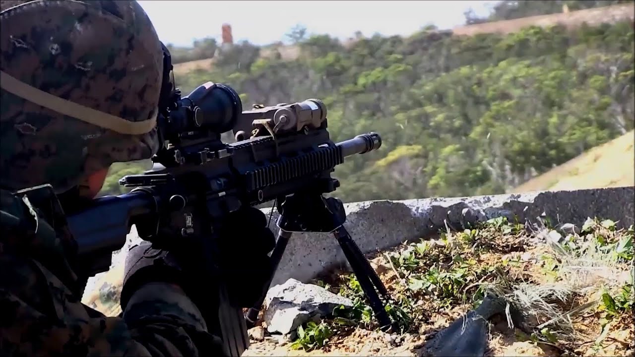 The Marine Corps Fire Team - YouTube