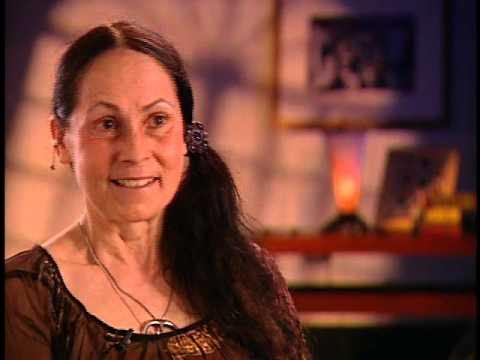 Gail Gibbons (How A house Is Built) - YouTube