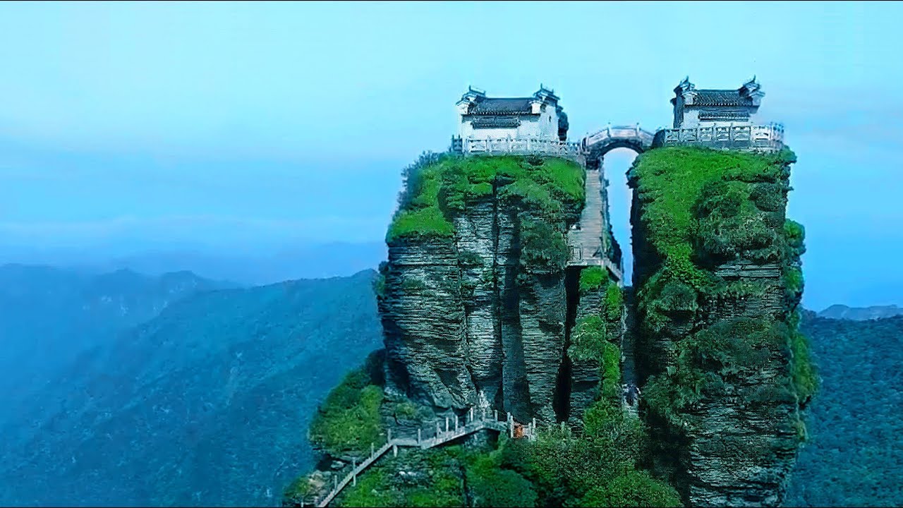 The most dangerous Chinese temple, built on the cliffs of Wonderland ...
