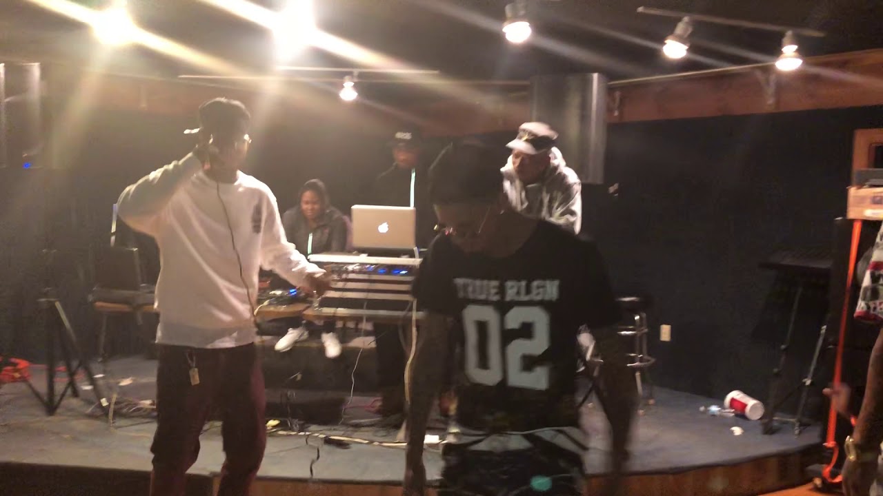 Gang Gang In Dis Bish- Issa Private Party - YouTube