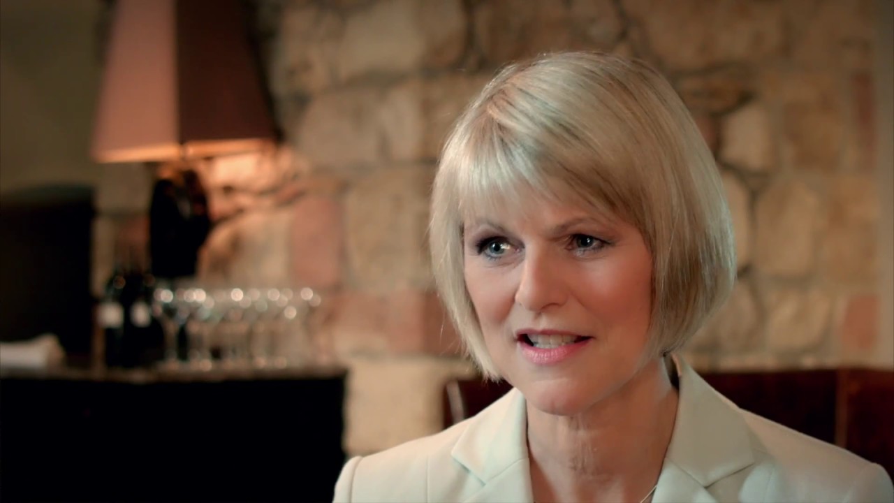 Gundula Gause im Interview - YouTube