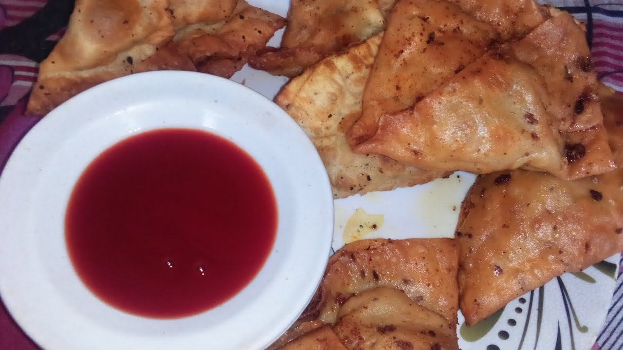 Ghar ke bane Samose recipe 😋 yummy by nasreen kitchen Kam kharch asan ...