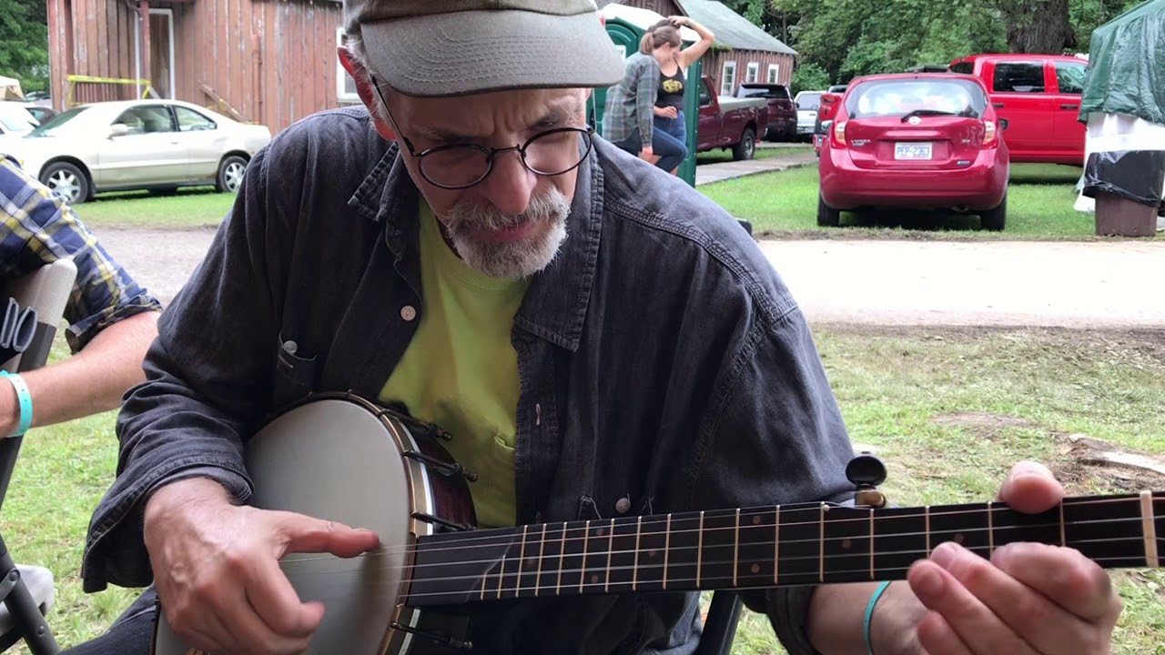 Dan Gellert demos a Pisgah 12” maple tubaphone - Clifftop 2018 - YouTube