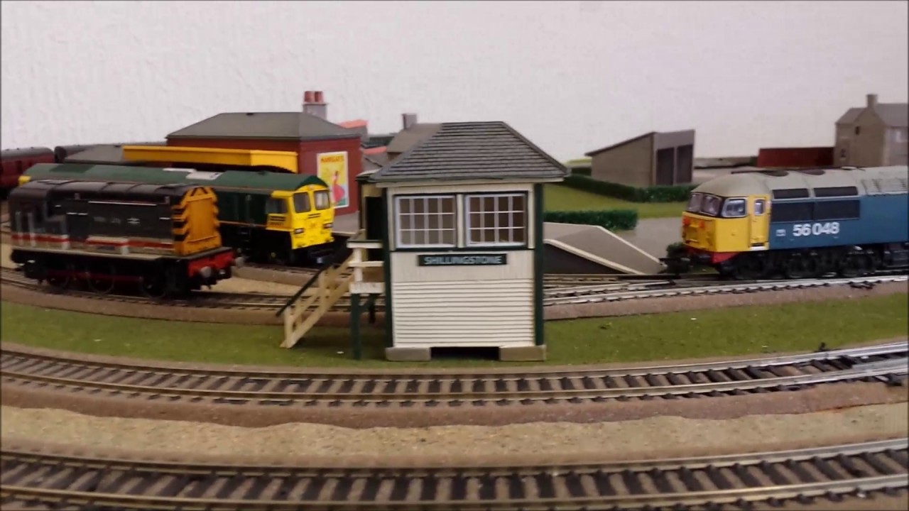 Bachmann 32-525 Class 55 Deltic D9004 Queens own Highlander BR Green ...