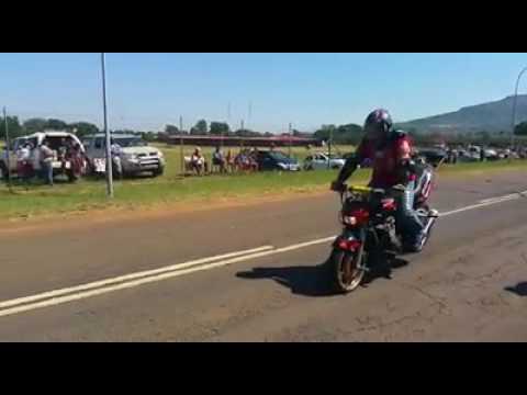 Deon Dreyer - stunt rider(1) - YouTube