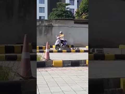Car Driving Test Track Surat | Two Wheeler Driving Test | Ladies ...