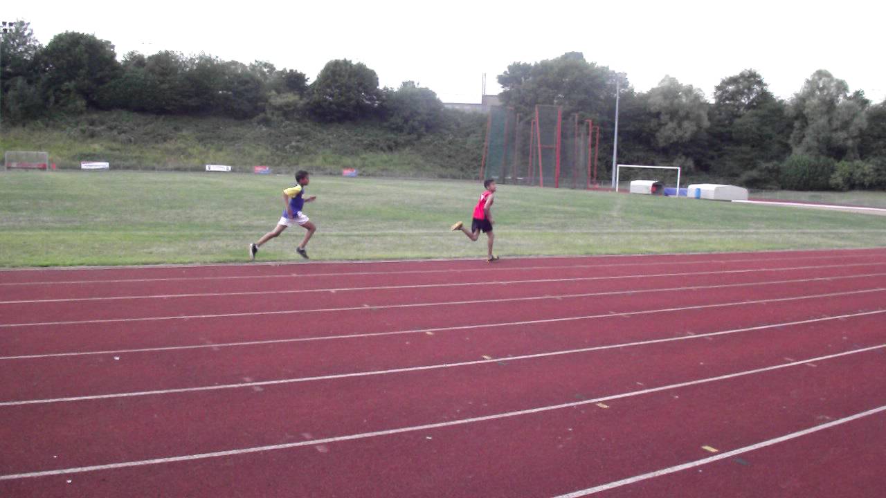 1200m race Tipton Sports Academy - YouTube