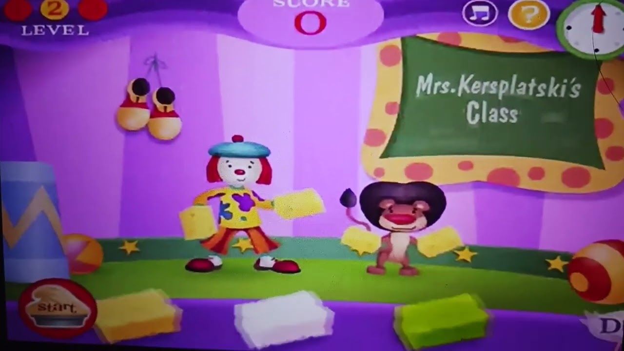 Lexie plays her computer games - YouTube