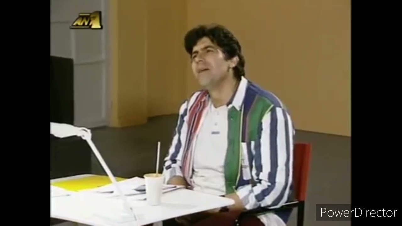 Της Ελλαδος τα παιδια-Οντισιον Καραβανεας - YouTube