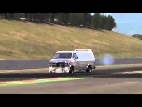 Hah! Van drifting. Gotta love it! Video by Wan Nob - YouTube