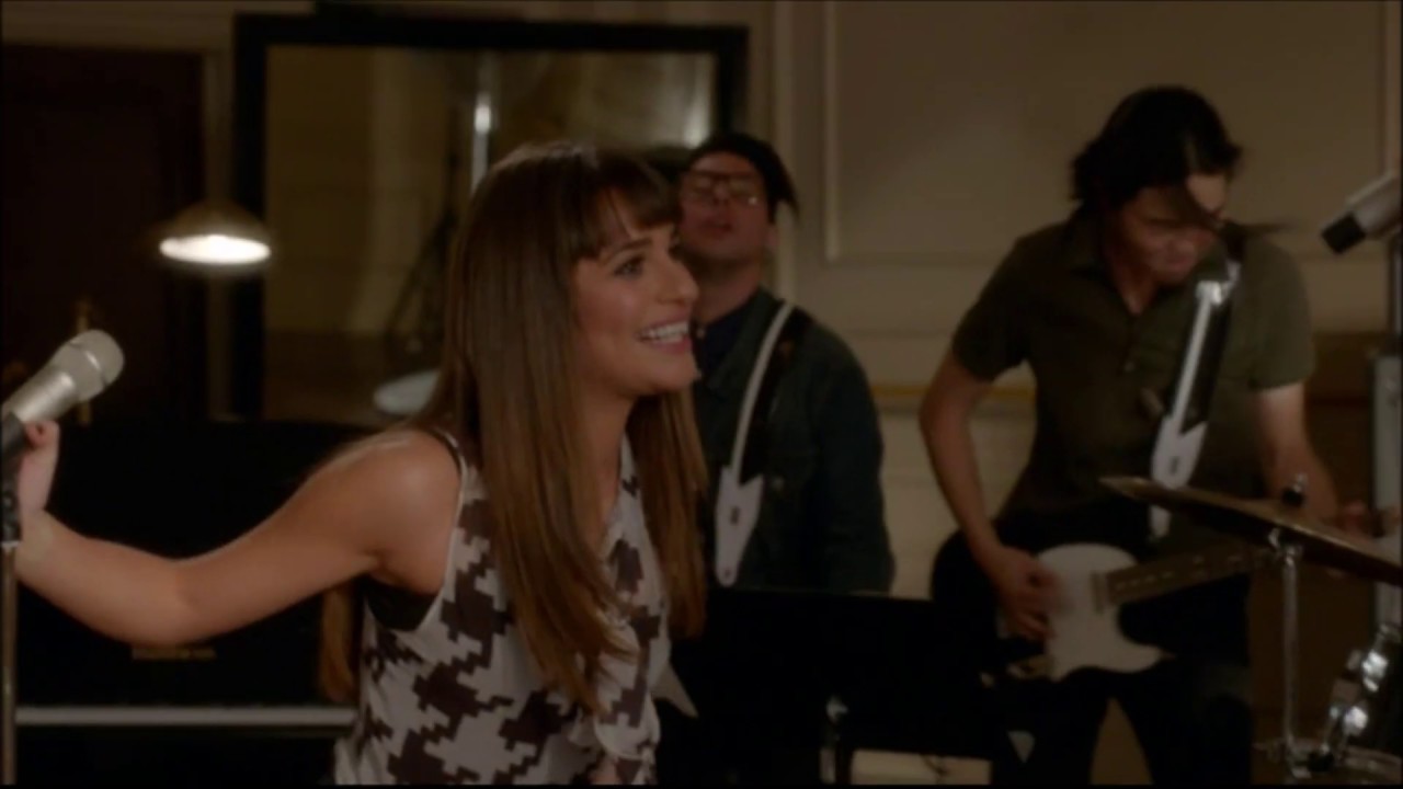 Glee - Barracuda (Full Performance) 5x10 - YouTube
