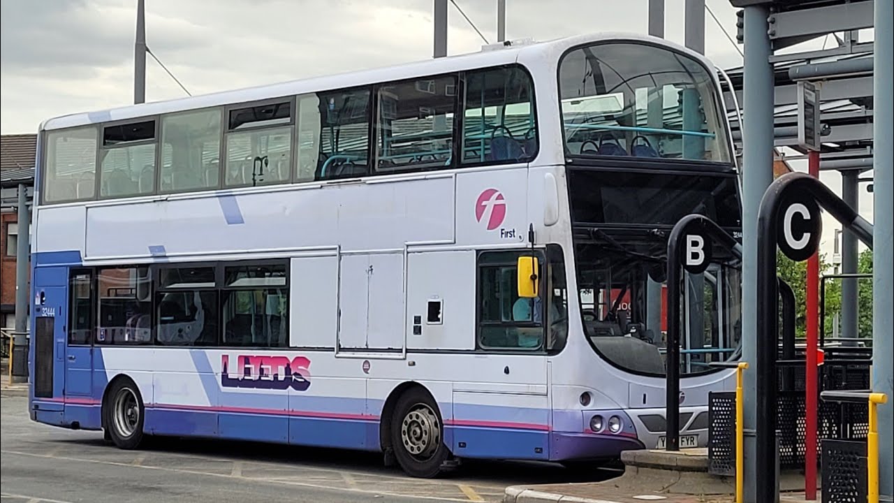 [HD WS] First LEEDS 32444 (YJ04 FYR) On The East Leeds Line 40 - YouTube