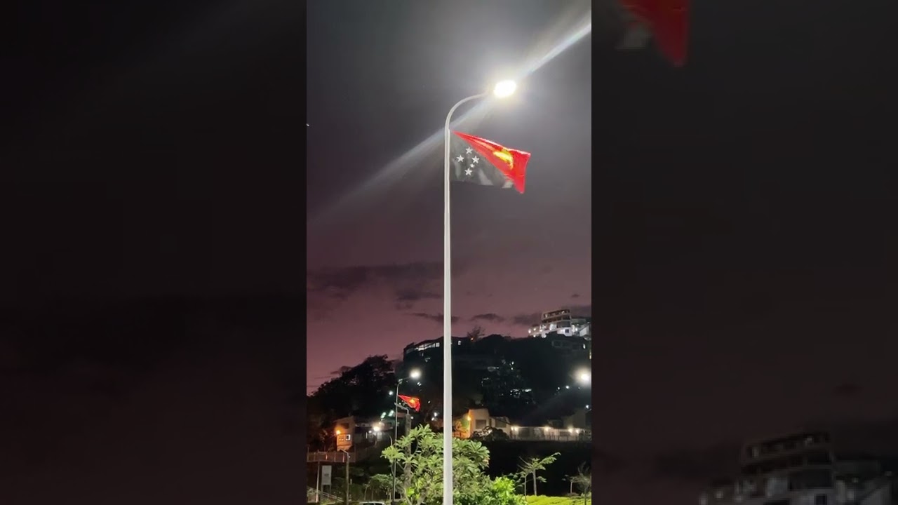 PNG Flag at Ela Beach tonight - YouTube