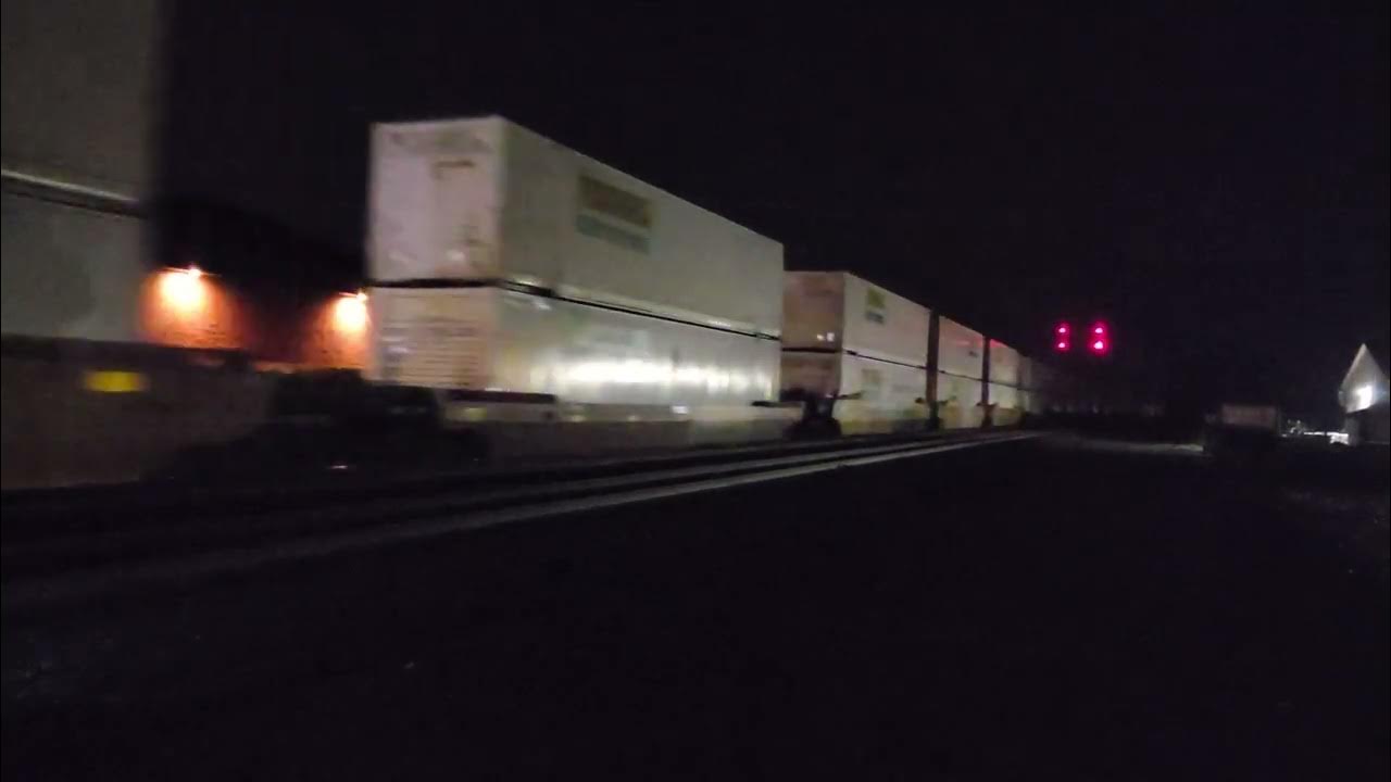 NS 8105 Interstate Heritage Unit leads 22M in Kendallville, IN - 12/7/2023 - YouTube