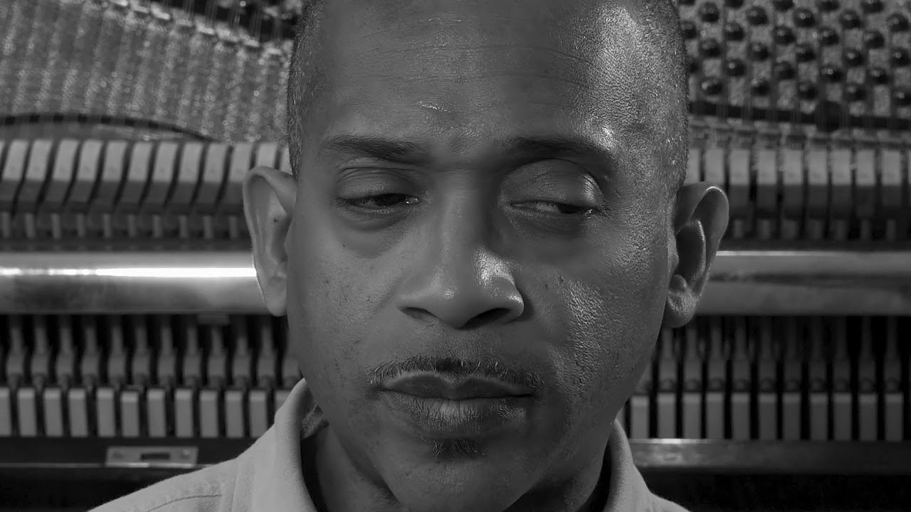 Dwayne Clemons in Stockholm - YouTube