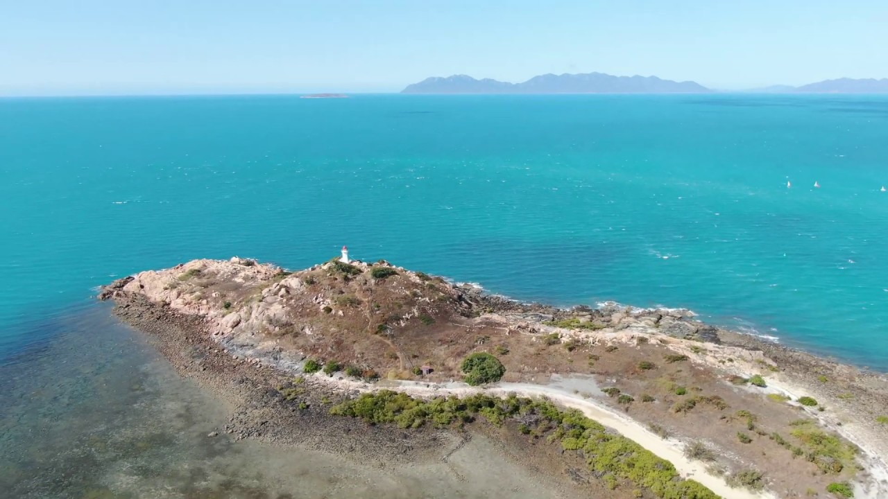Bowen walk to the lighthouse 2019 drone video (Queensland, Australia ...