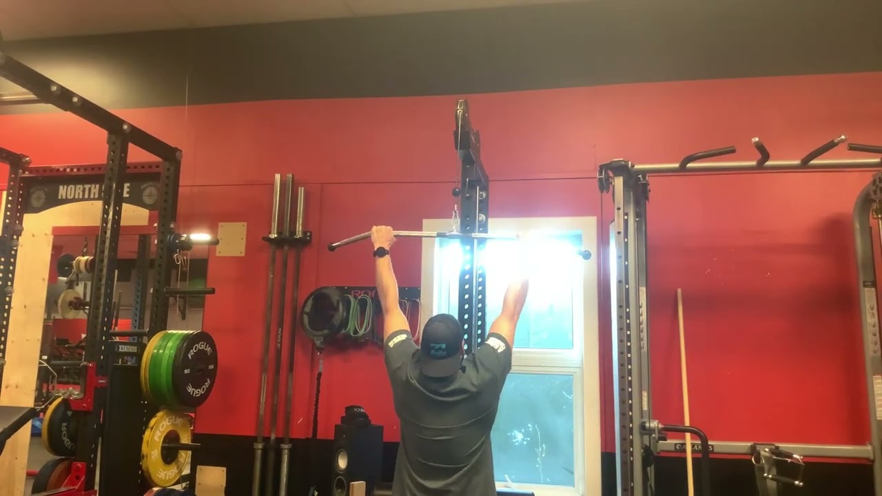 Medium Grip Lat Pulldown - YouTube