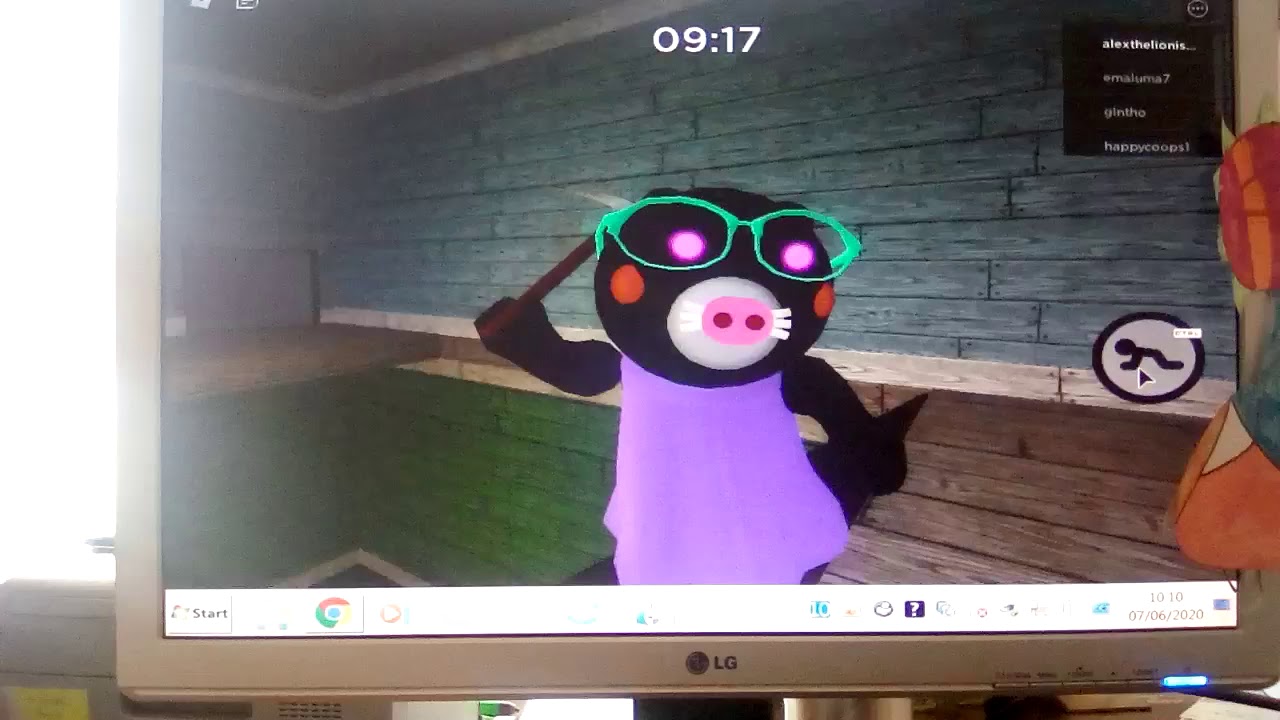 Alex the lion plays piggy - YouTube