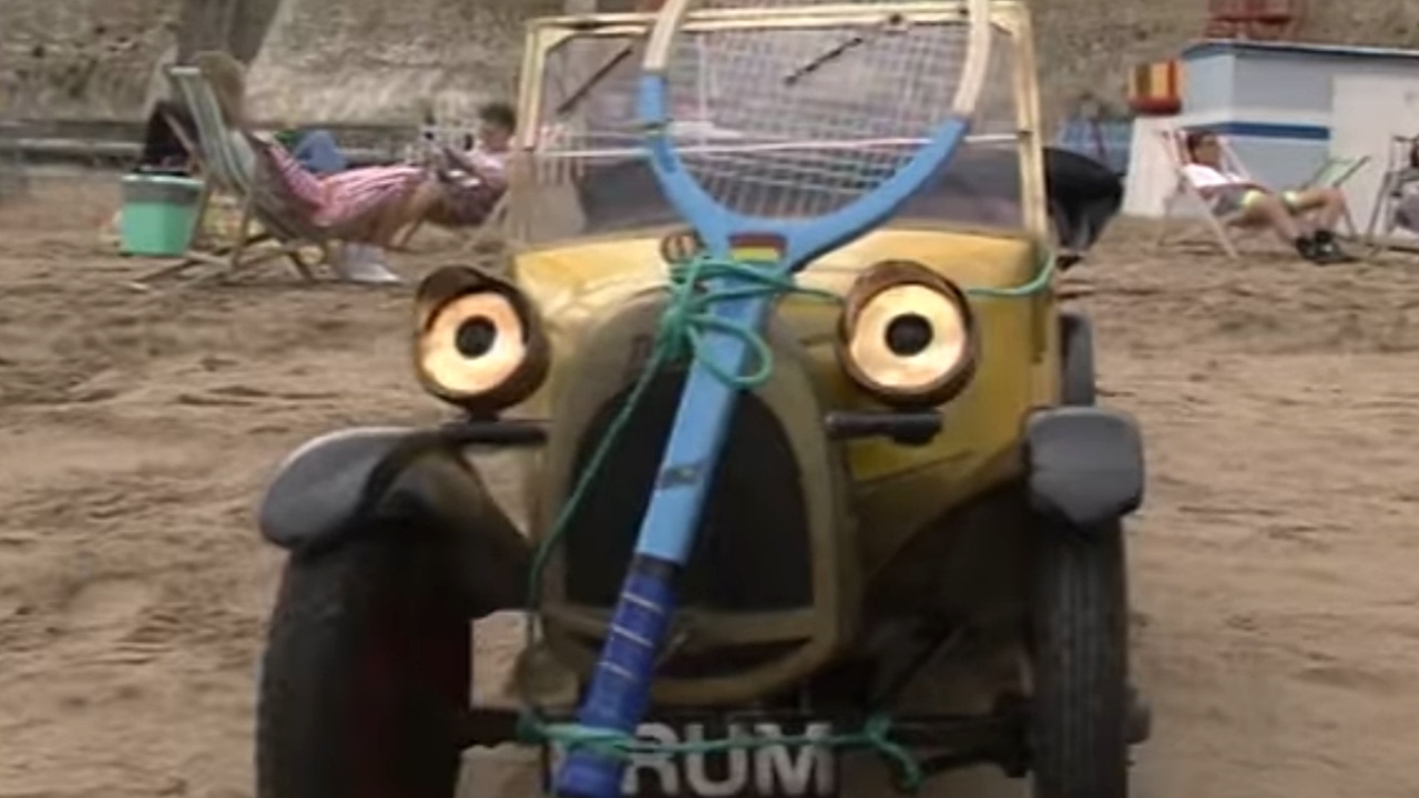 Brum and The Mower / Brum At The Seaside 🚗️ BRUM Classic Full Episodes ...