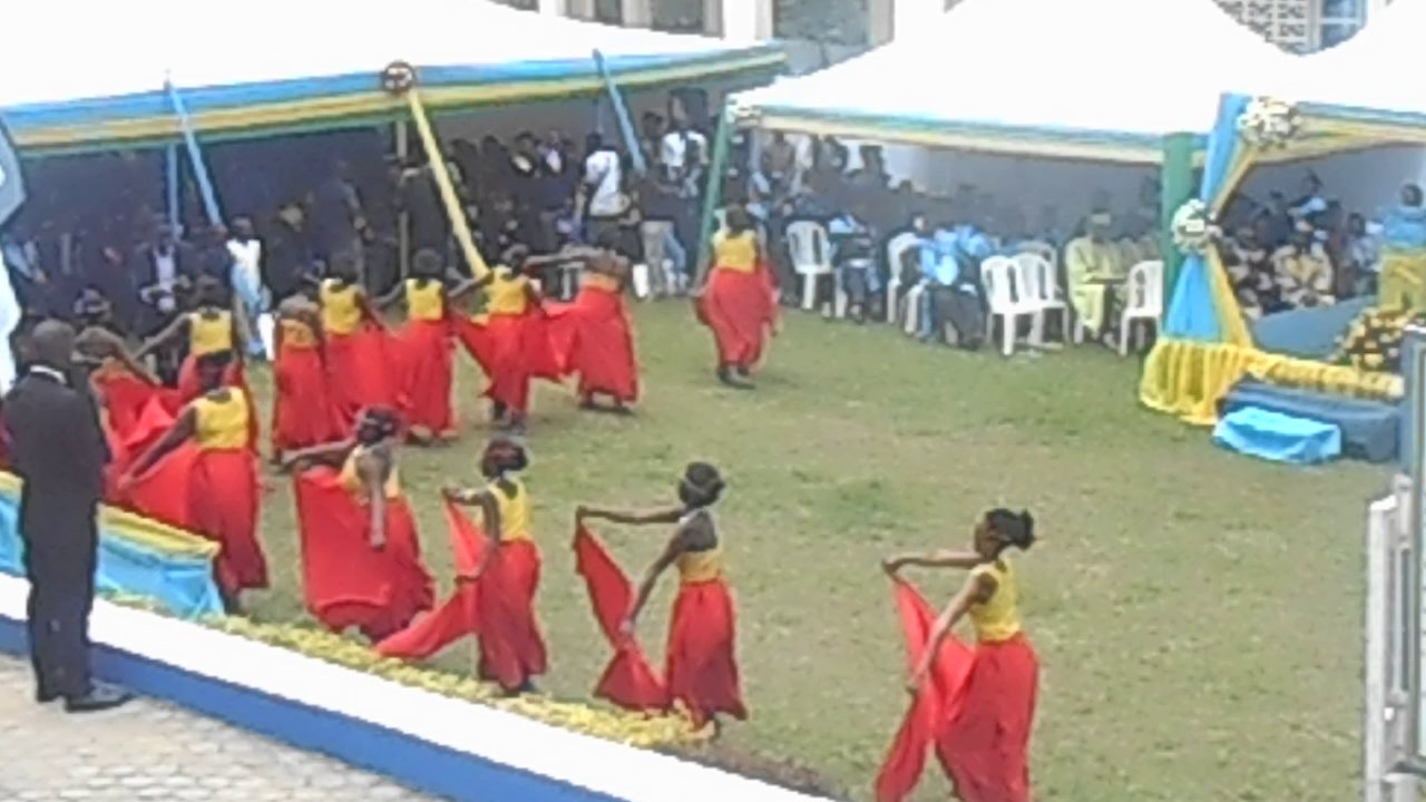 Inkeshabigwi Ballet of Gitwe University Igishakamba I - YouTube