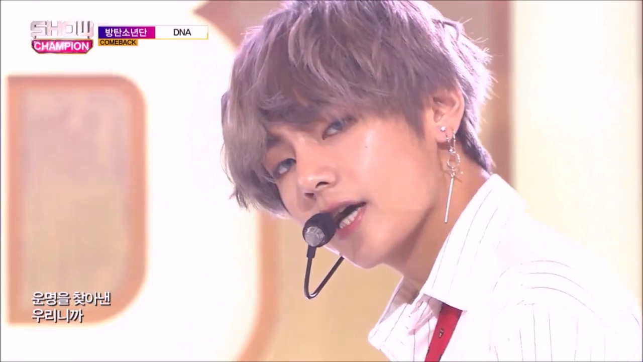 BTS DNA Live Taehyung Compilation/Moments - YouTube