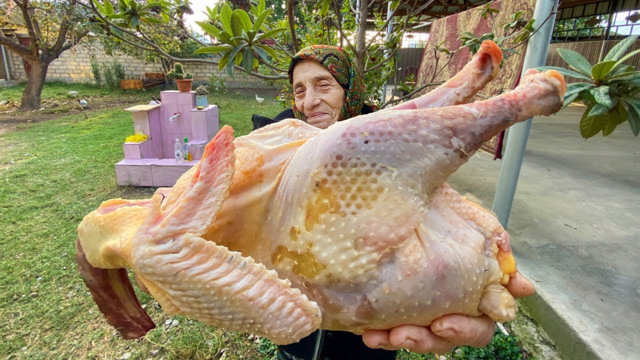 COOKING HUGE TURKEY WITH EGGPLANT SALAD AND BAKE CHOCOLATE BUNS ...