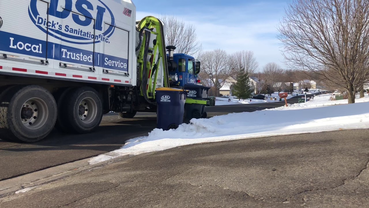 Dsi garbage trucks - YouTube