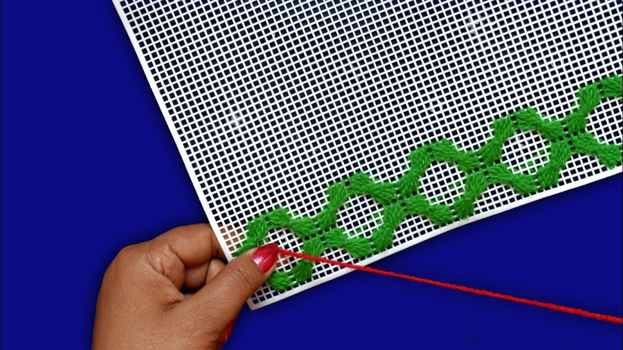 SIMPLE AND UNIQUE PLASTIC CANVAS DESIGN IDEA FOR BEGINNERS - YouTube