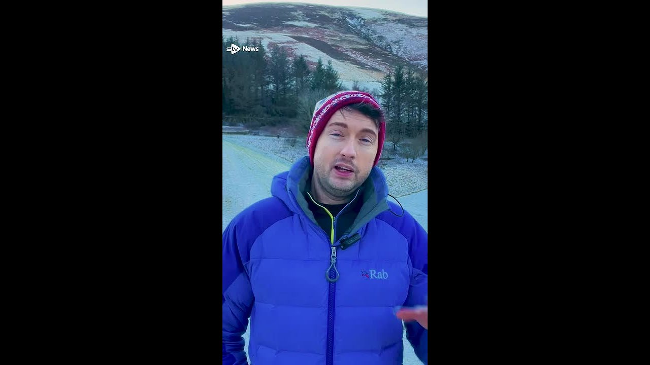 Surges in Arctic air caused by wobbling polar vortex - YouTube